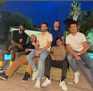 Eliot Deval Vie Privée : Plongée dans l'Univers Intime du Polémiste Médiatique - Celeb Blog