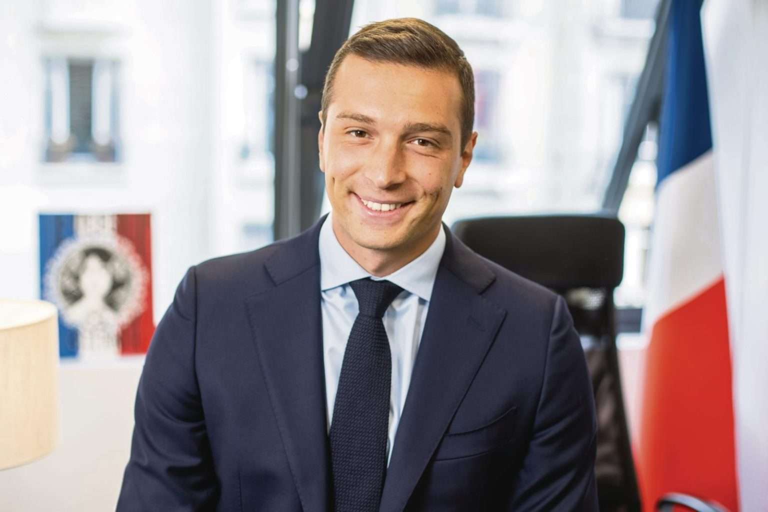 Jordan Bardella Âge Taille : Tout Savoir sur le Jeune Président du ...