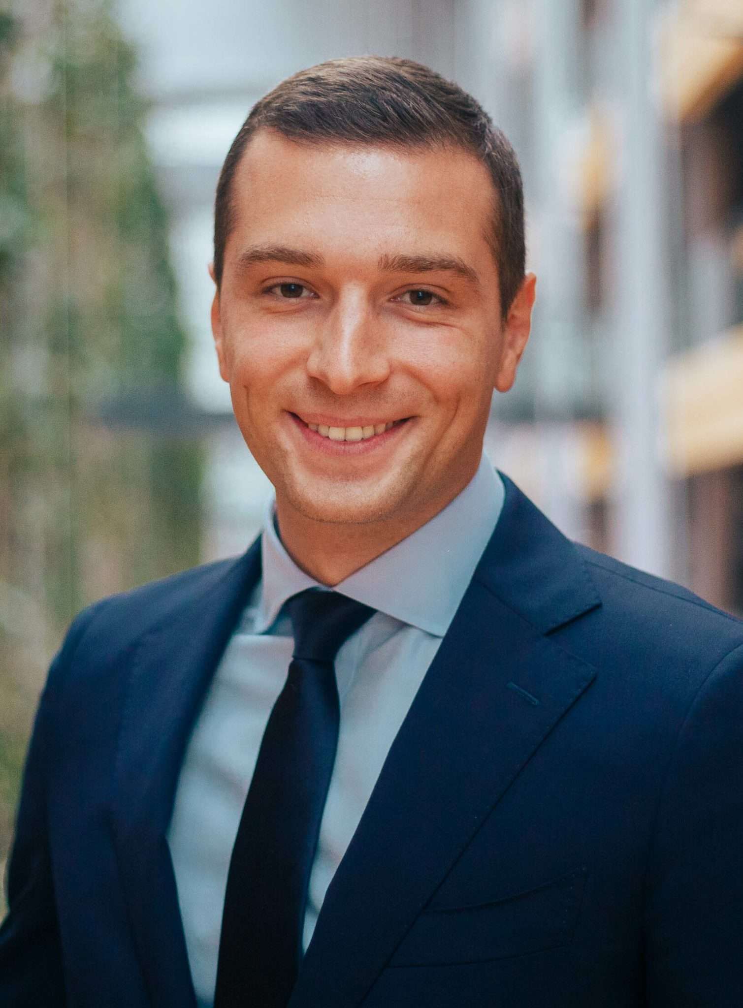 Jordan Bardella Âge Taille : Tout Savoir sur le Jeune Président du ...