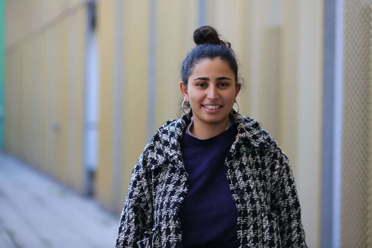 Hanane Mansouri Origine : Le Parcours de la Plus Jeune Députée de l ...