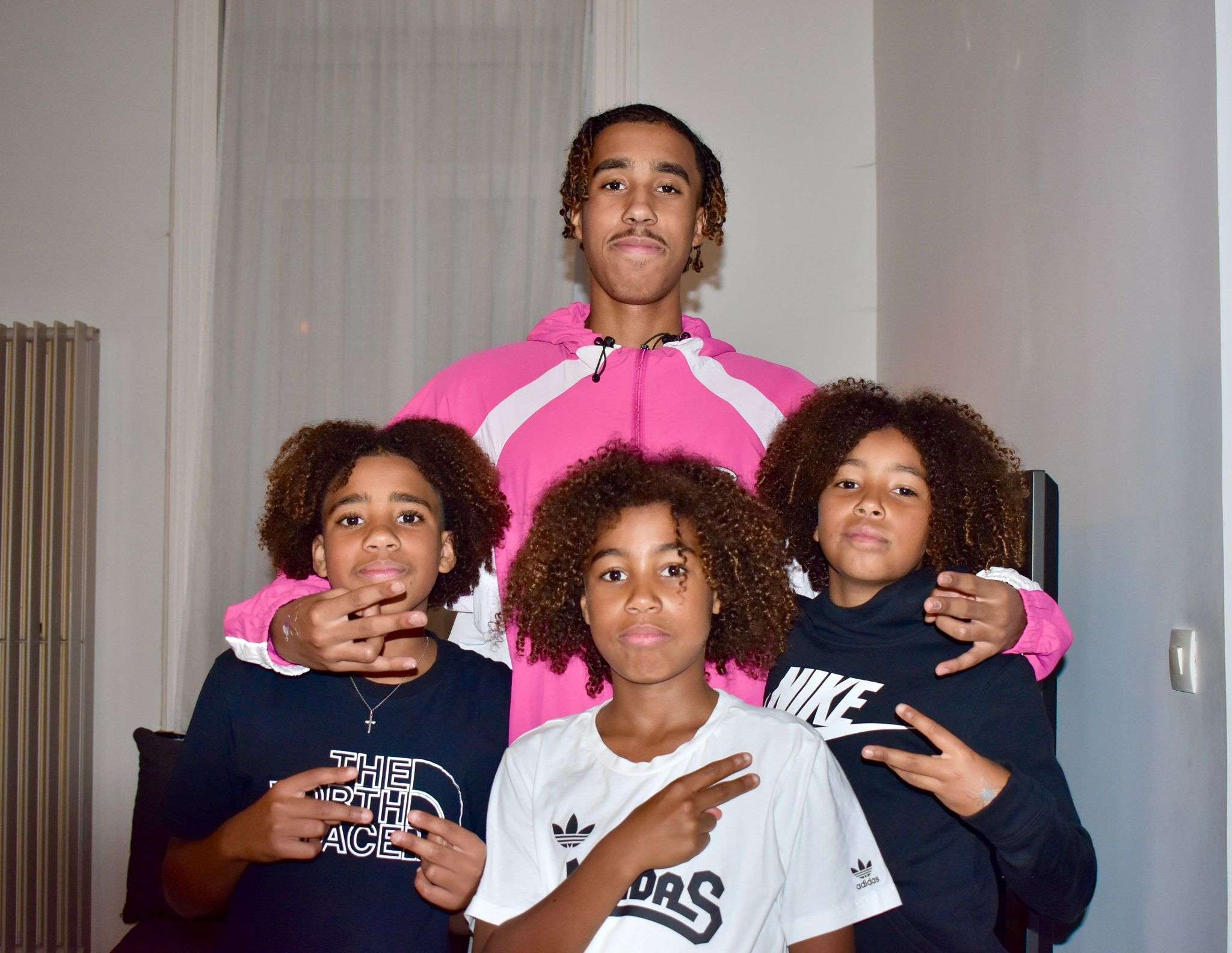 Leny Yoro Origine Parents : L'Héritage Multiculturel du Prodige du LOSC - Celeb Blog